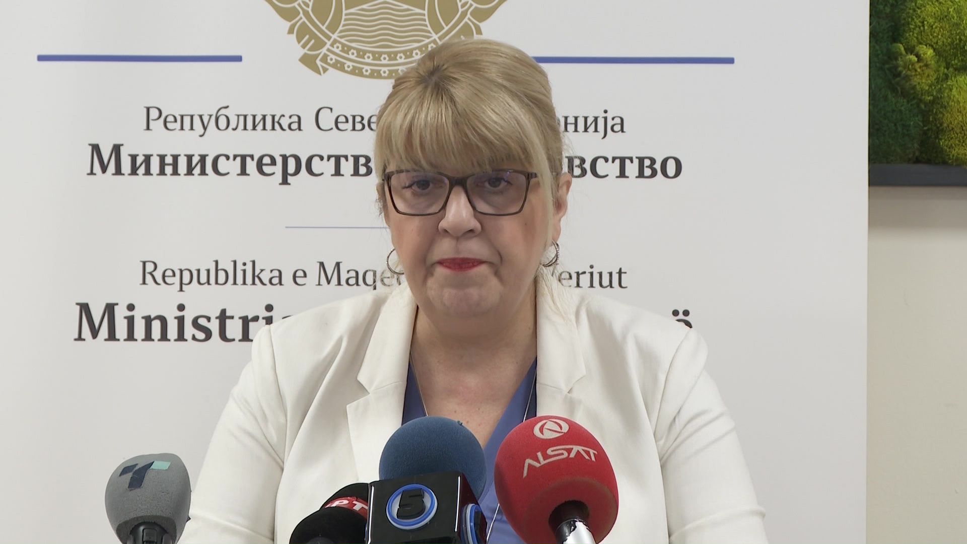 Манолева: Доп. заменик министерка за финансии е причина за блокирањето ...