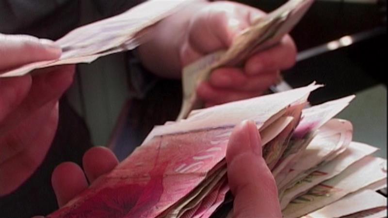 Линеарното покачување на пензиите од 5 000 денари ќе ја чини државната ...